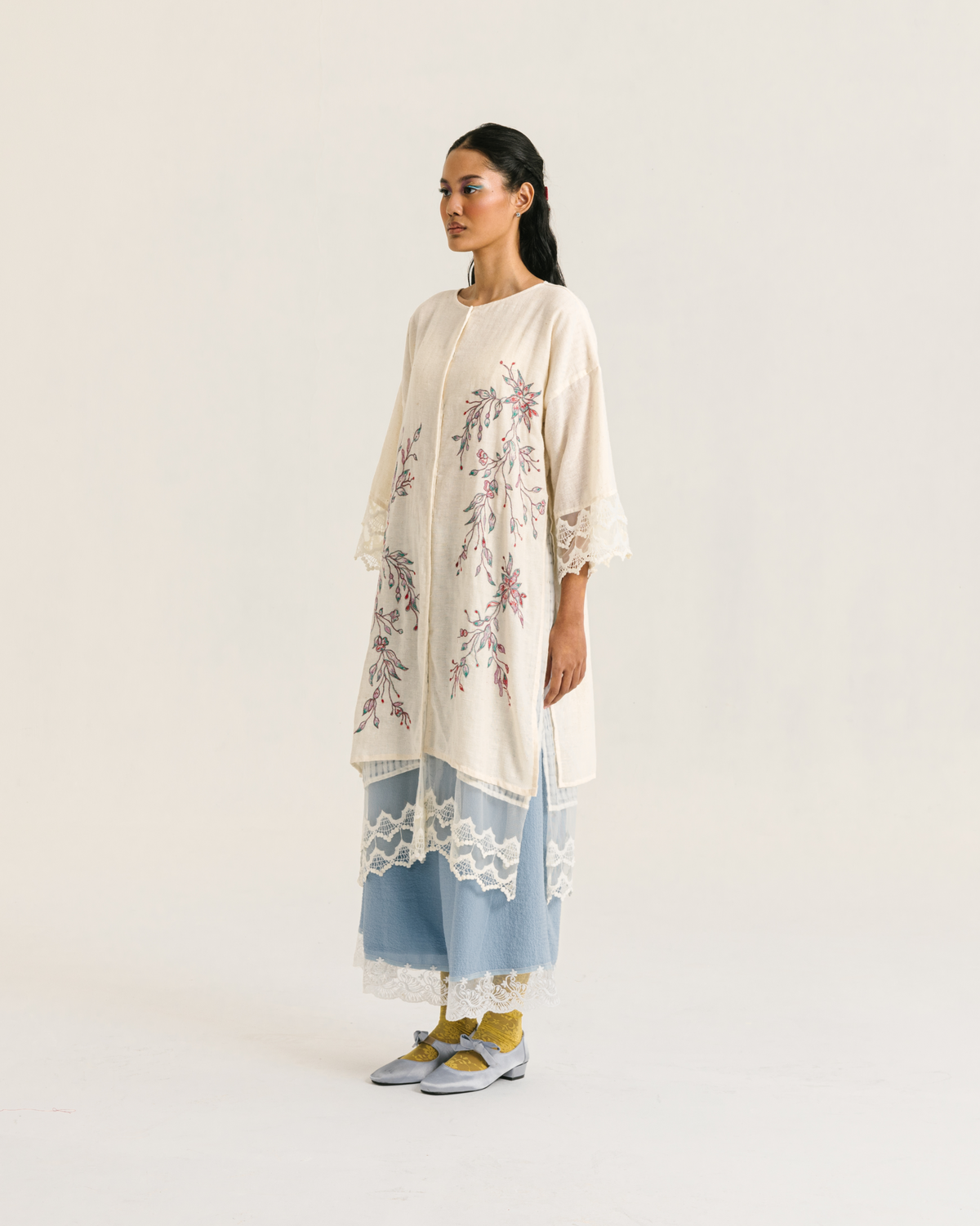 Lara Embroidery Kaftan Creme | Toko Didiyo